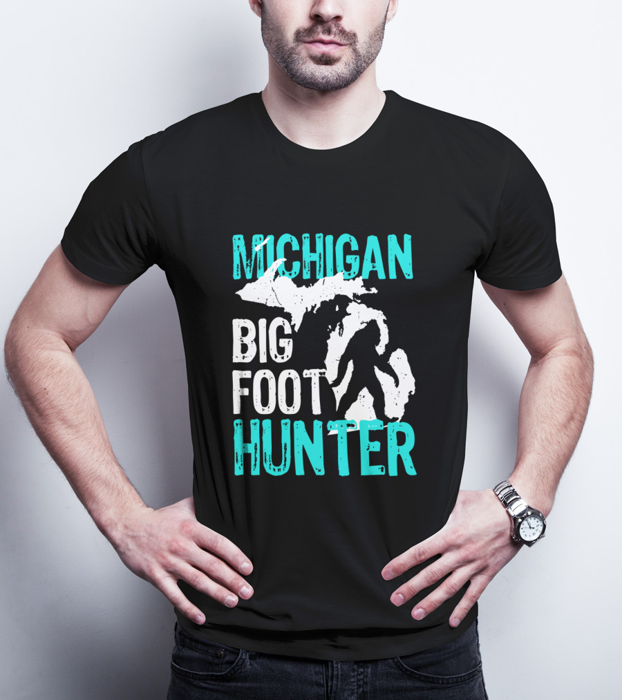 Michigan Bigfoot Hunter Bigfoot Silhouette On Michigan Map T-Shirt