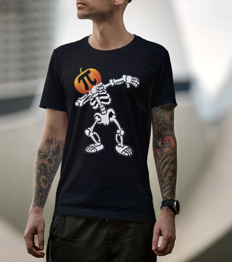 Funny Halloween Skeleton Dabbing Pumpkin Pi Math T-Shirt