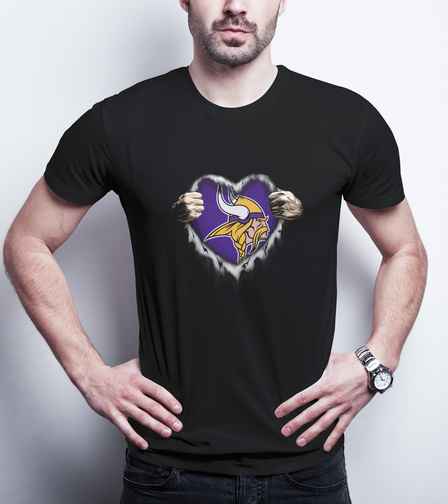 Minnesota Vikings Heart Ripped Fan T-Shirt