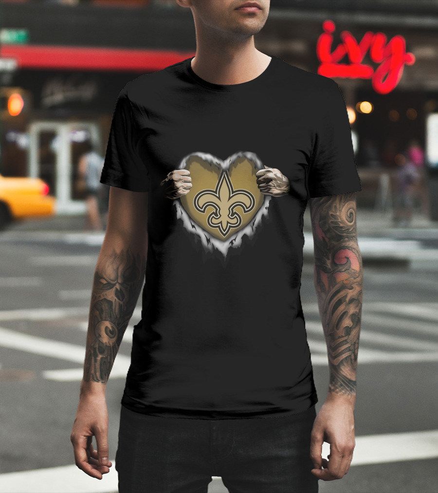 New Orleans Saints Fleur-de-Lis Heart Ripped Hands T-Shirt