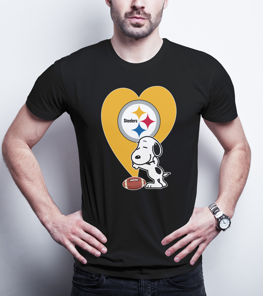 Pittsburgh Steelers Snoopy Hug Heart Football T-Shirt