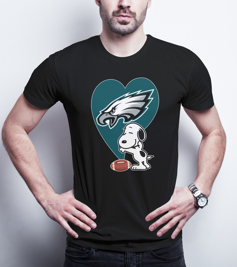 Philadelphia Eagles Snoopy Football Heart Hug T-Shirt