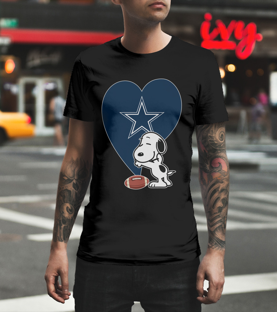 Dallas Cowboys Snoopy Heart Hug Football T-Shirt