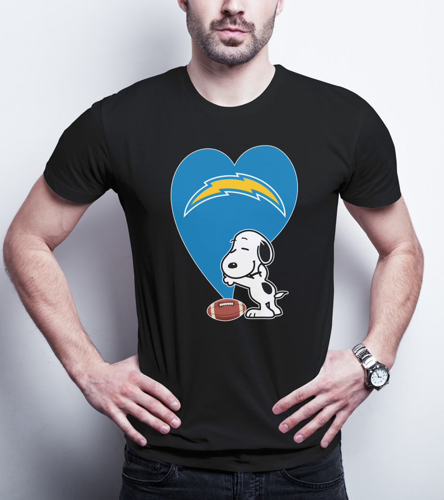 Los Angeles Chargers Snoopy Football Heart Hug T-Shirt