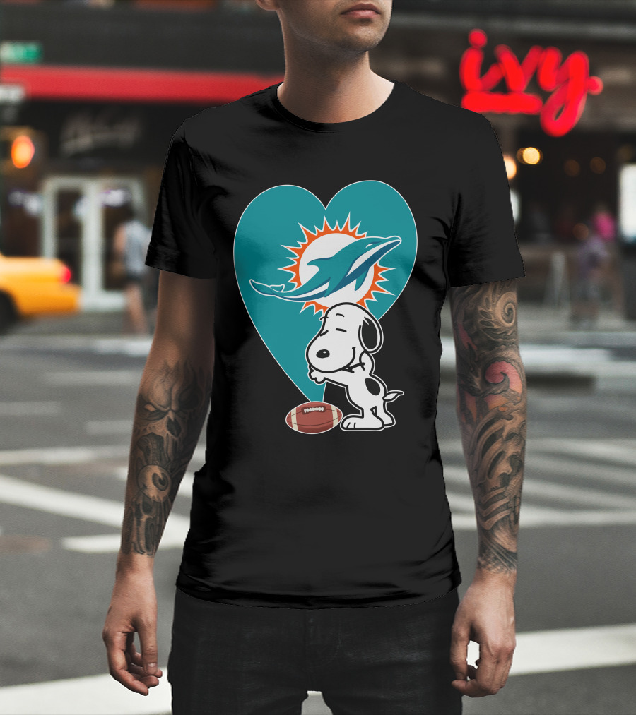 Miami Dolphins Snoopy Heart Hug Football T-Shirt