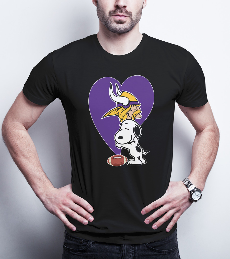 Minnesota Vikings Snoopy Football Heart Hug T-Shirt