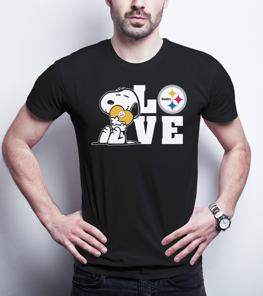 Snoopy Hugging Yellow Heart Steelers Love T-Shirt