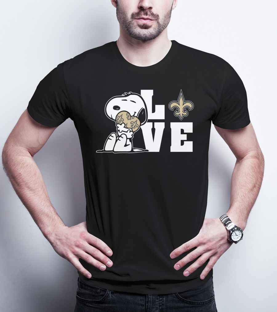 Snoopy Love New Orleans Saints Fleur-de-Lis Hug T-Shirt