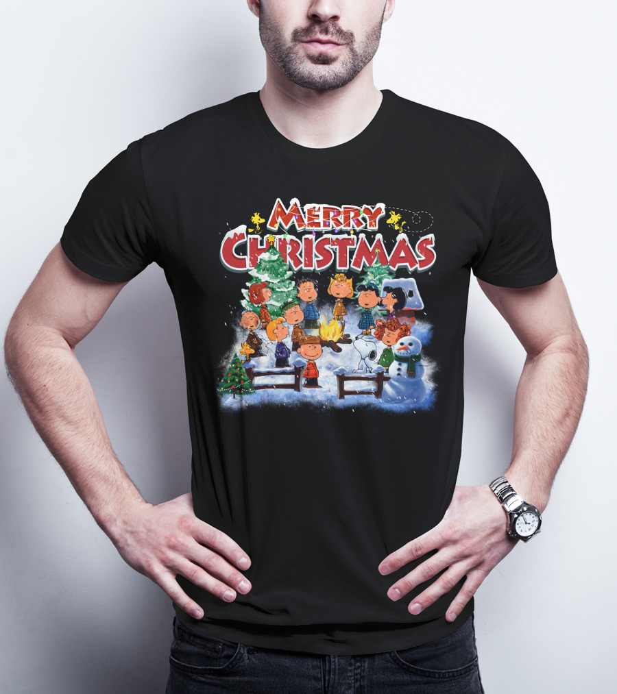 MERRY CHRISTMAS Charlie Brown Snoopy Peanuts Campfire Snowman T-Shirt
