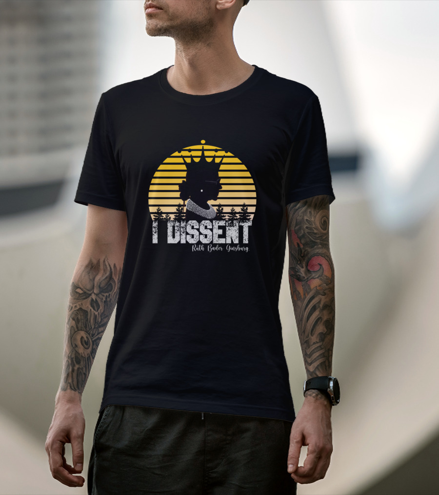 I Dissent Ruth Bader Ginsburg Silhouette With Crown And Collar Sunset Background T-Shirt