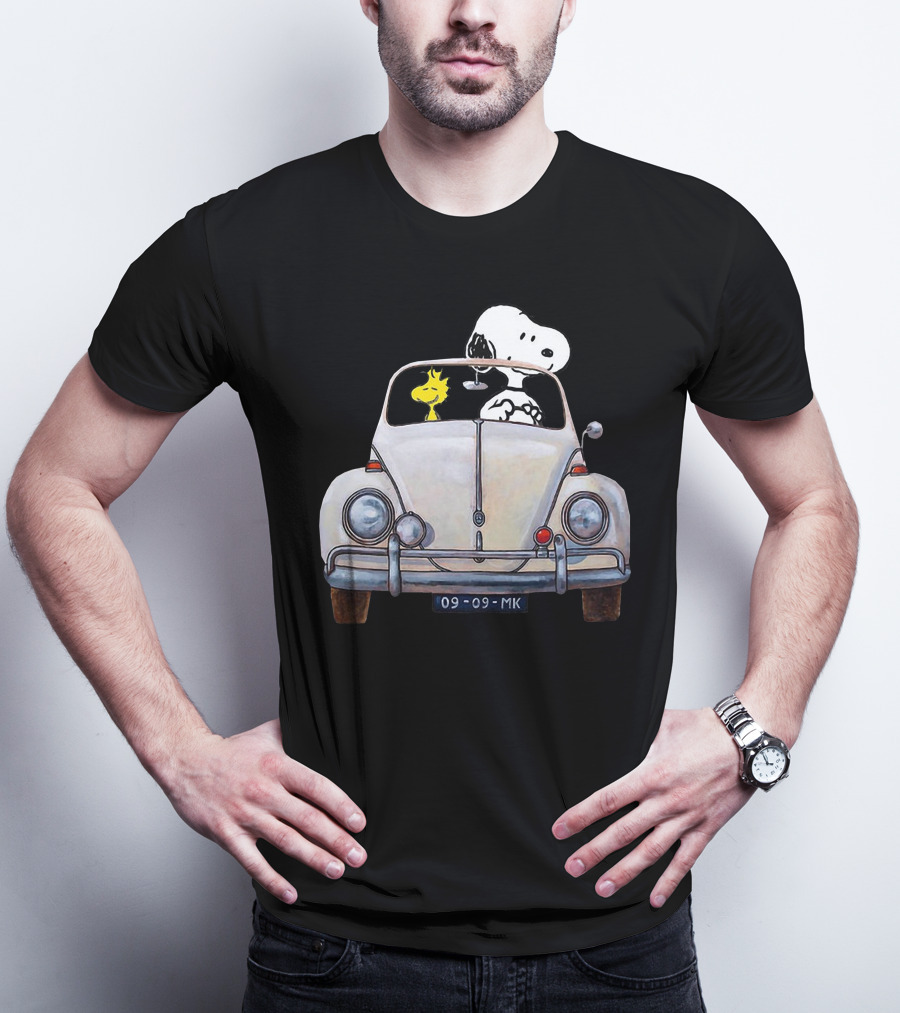 Snoopy And Woodstock Riding In Classic Volkswagen Beetle Car T-Shirt
