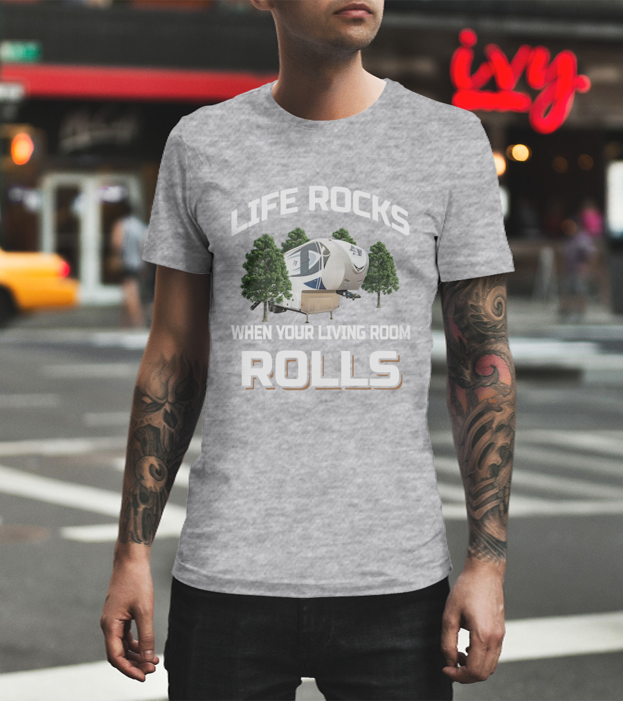 LIFE ROCKS WHEN YOUR LIVING ROOM ROLLS Arctic Fox 29 T-Shirt
