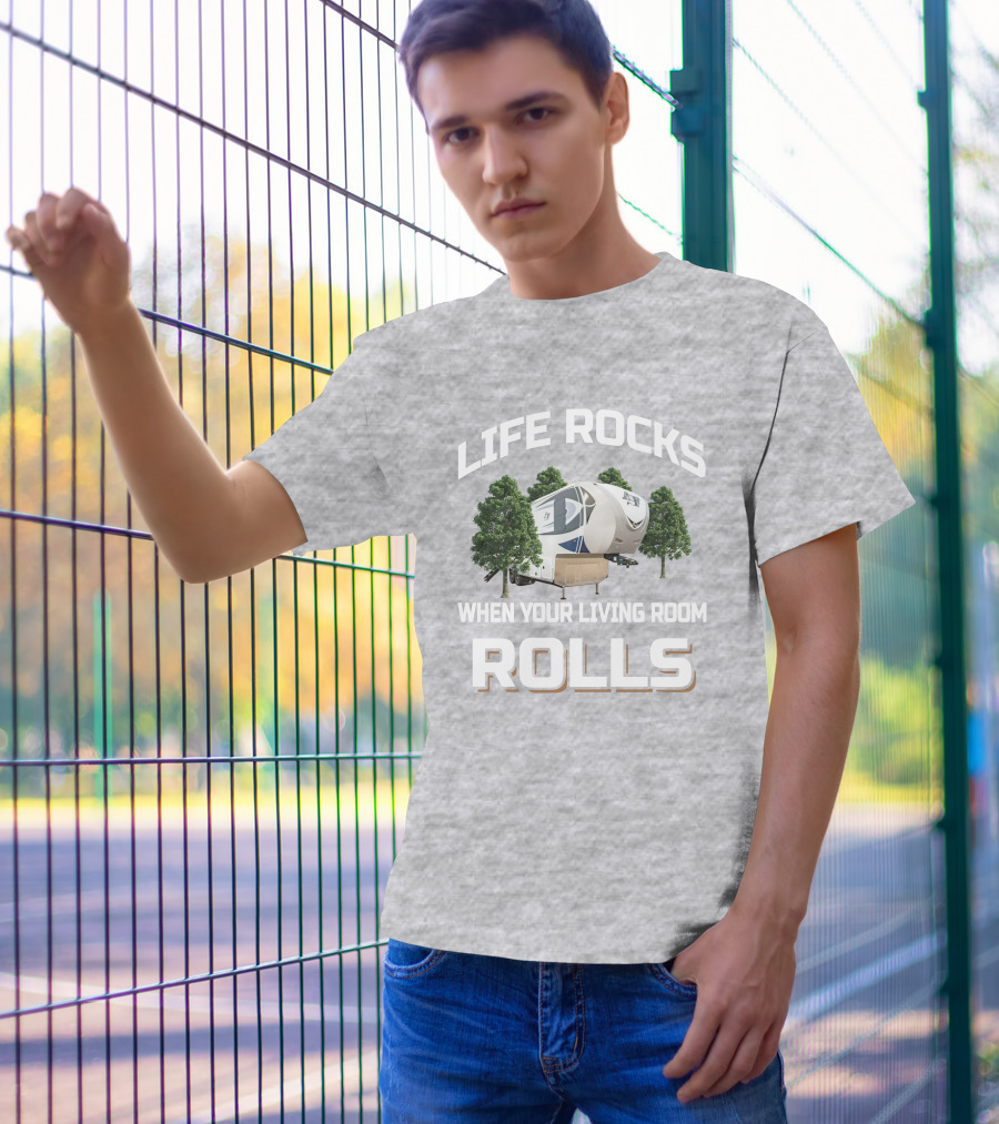 LIFE ROCKS WHEN YOUR LIVING ROOM ROLLS Arctic Fox 29 T-Shirt