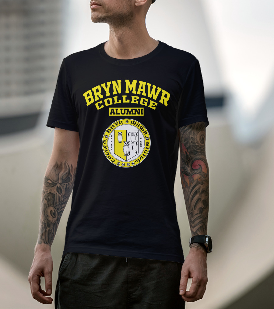 BRYN MAWR COLLEGE ALUMNI VERITATEM DILEXI SIGILLUM OWL SEAL T-Shirt