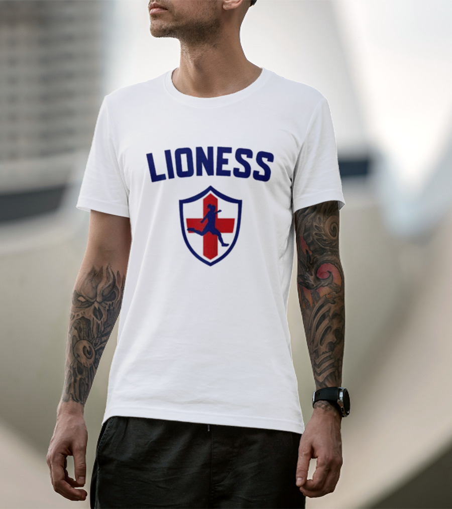 LIONESS England Team Crest Soccer Player Emblem T-Shirt