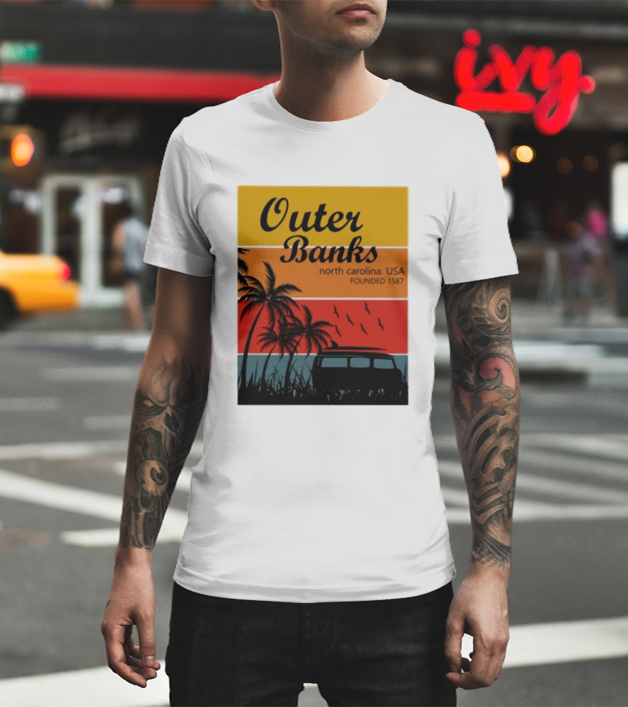 Outer Banks North Carolina USA Founded 1587 Vintage Car Beach Palm Trees T-Shirt