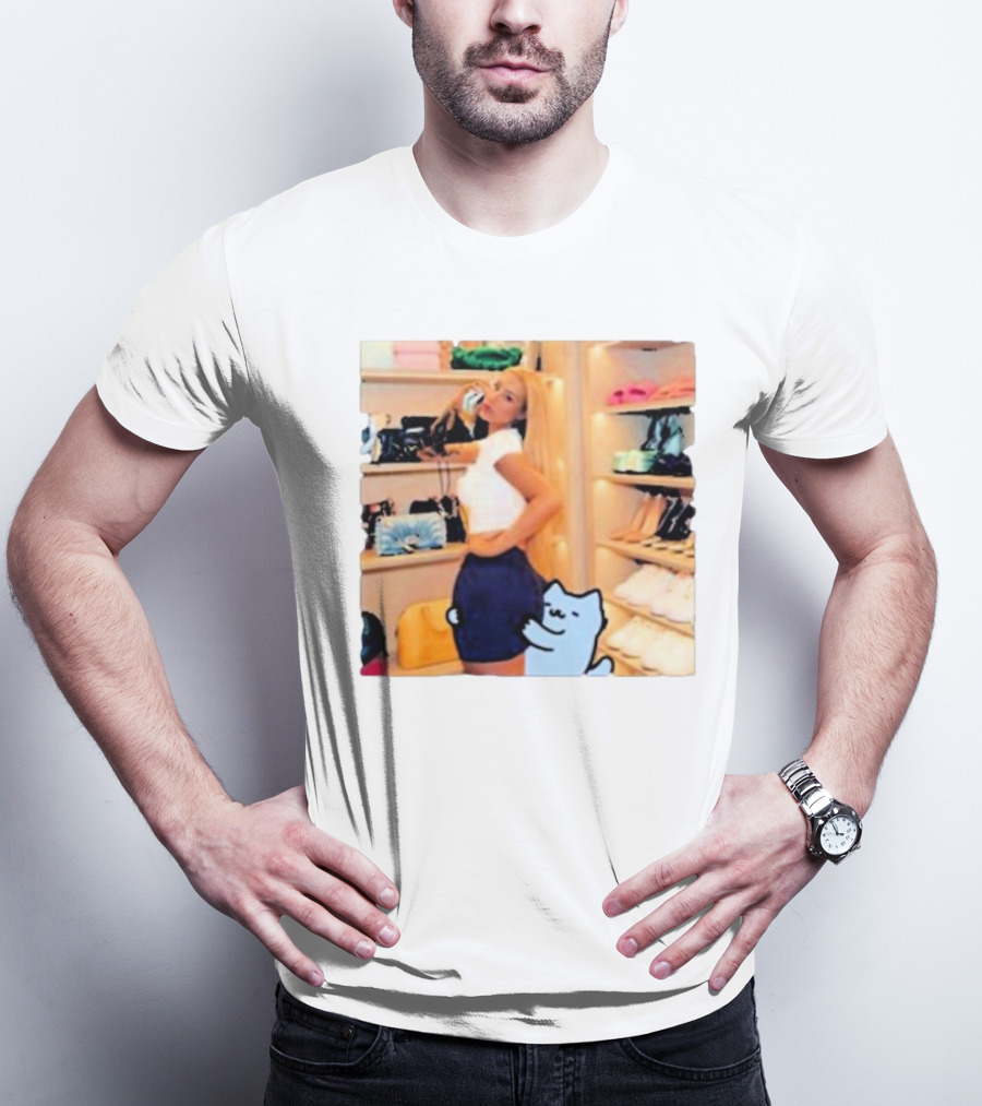 Iggy Azalea Culture Closet Fashion With Cute Cat T-Shirt