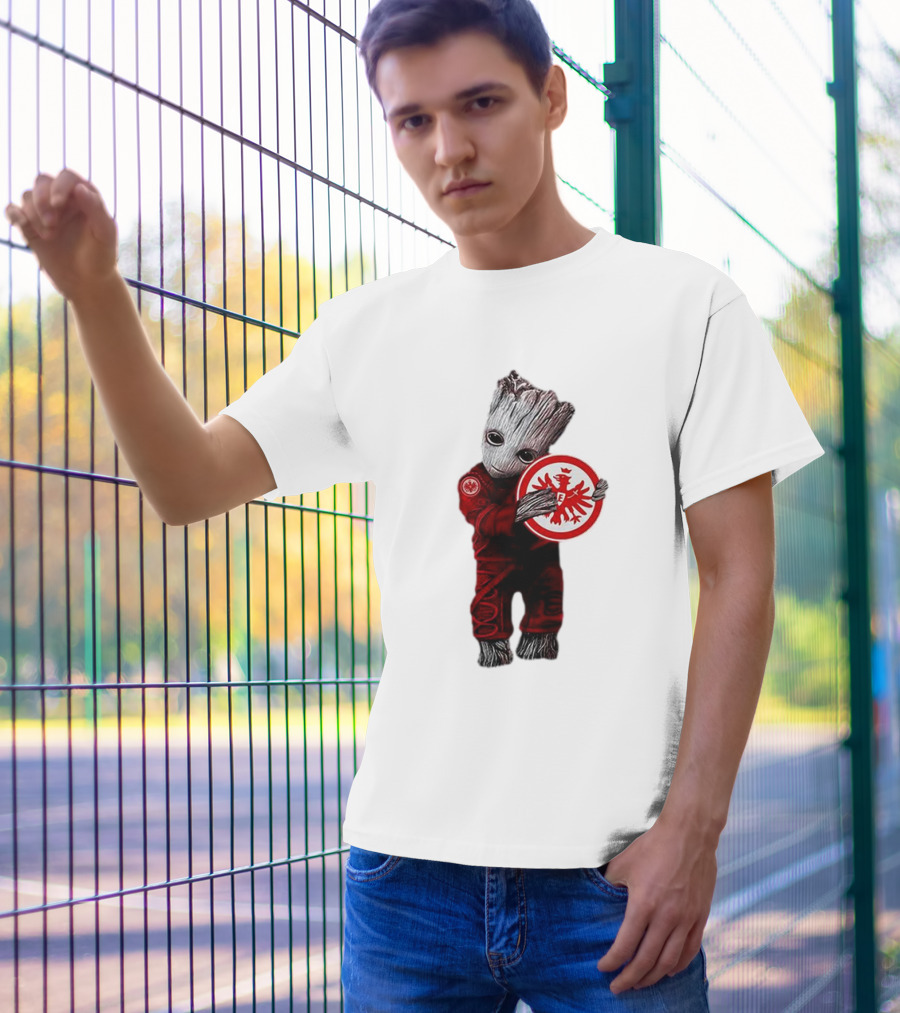 Baby Groot Hugging Eintracht Frankfurt Emblem T-Shirt