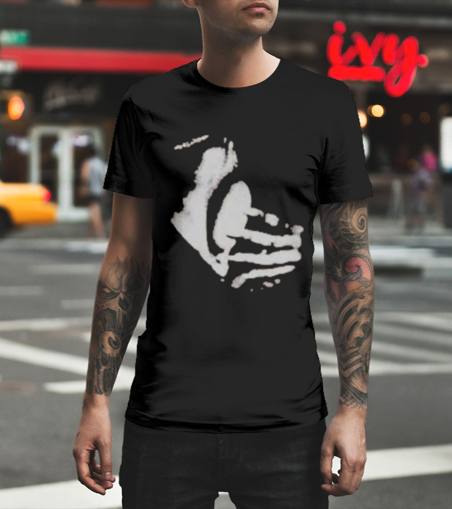 Portal Camila Brasil I Luv It Photo Optical Illusion Black And White Hand Face T-Shirt