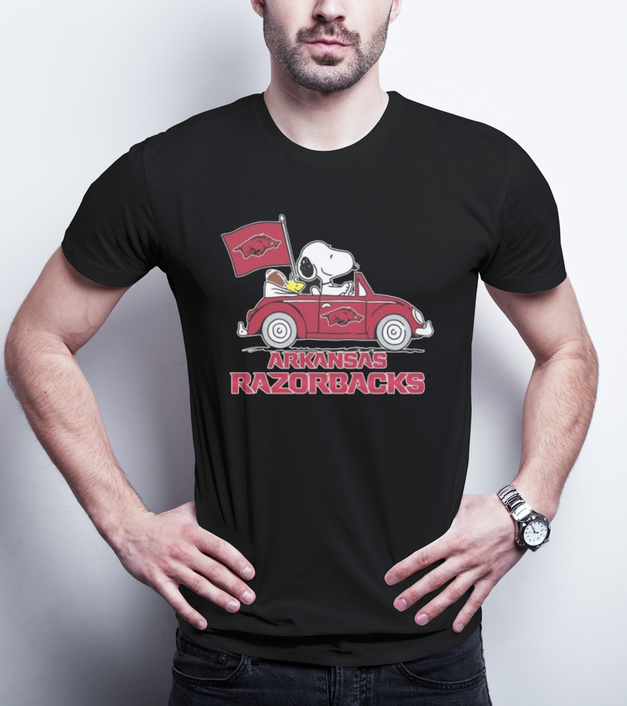 Snoopy And Woodstock Driving Car With Arkansas Razorbacks Flag T-Shirt
