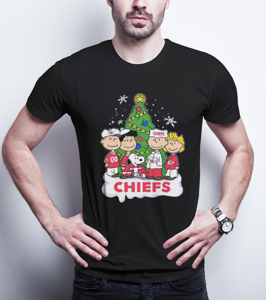 Kansas City Chiefs Snoopy Peanuts Christmas Tree Chiefs T-Shirt