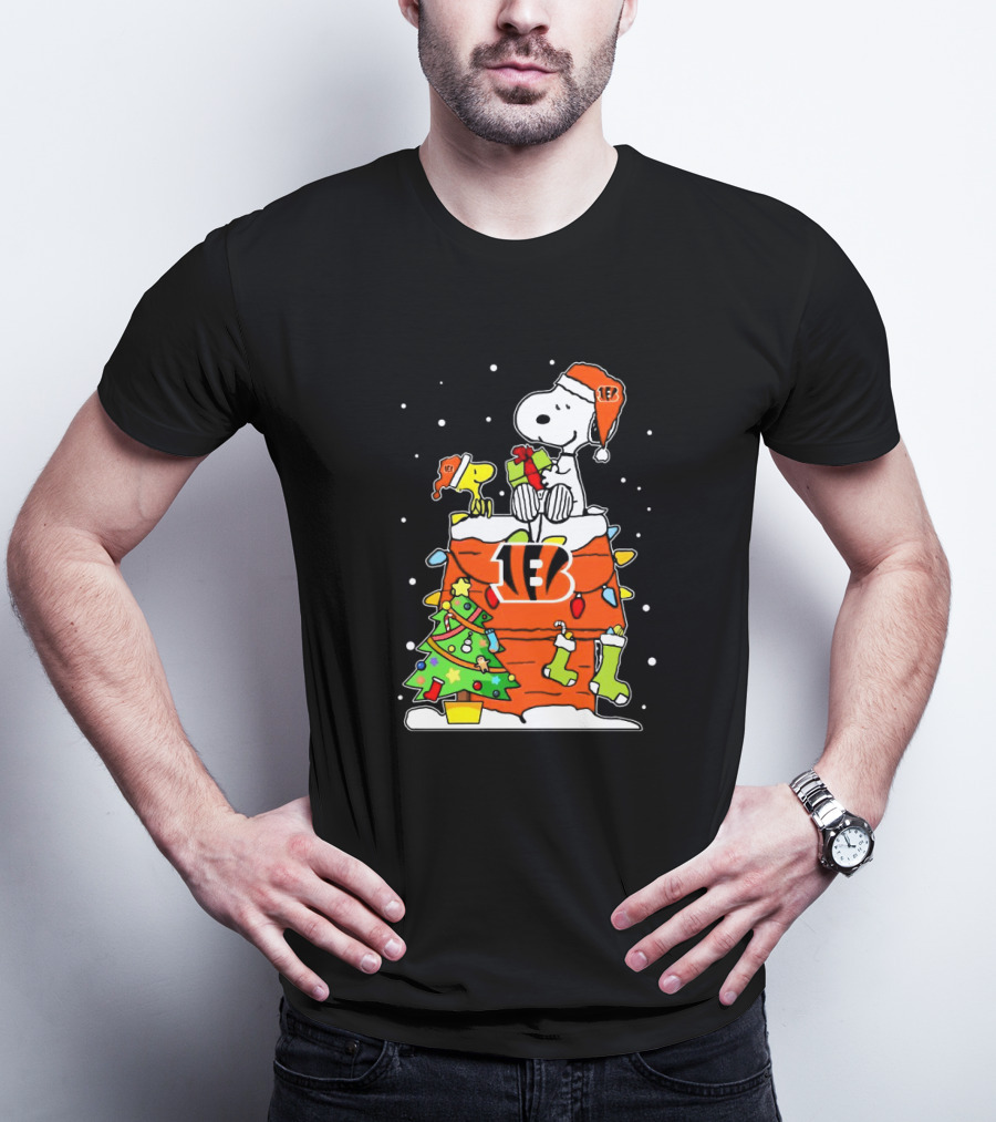 Snoopy Woodstock Cincinnati Bengals Christmas T-Shirt