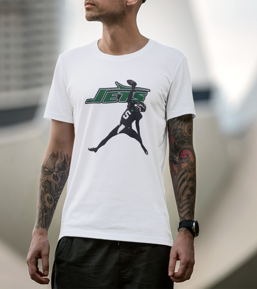 Garrett Wilson 5 New York Jets NFL Player Pose With Jets T-Shirt