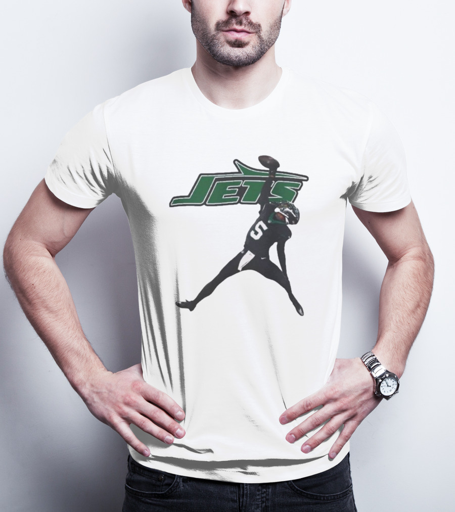 Garrett Wilson 5 New York Jets NFL Player Pose With Jets T-Shirt