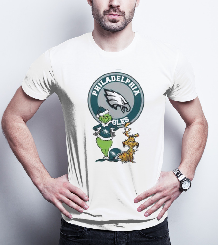 Grinch And Max Philadelphia Eagles Merry Christmas T-Shirt