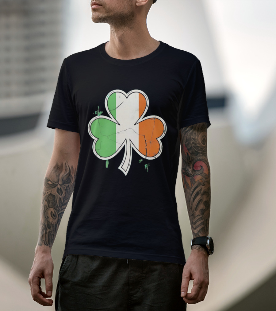 St Patrick's Day Shamrock With Italy Flag T-Shirt