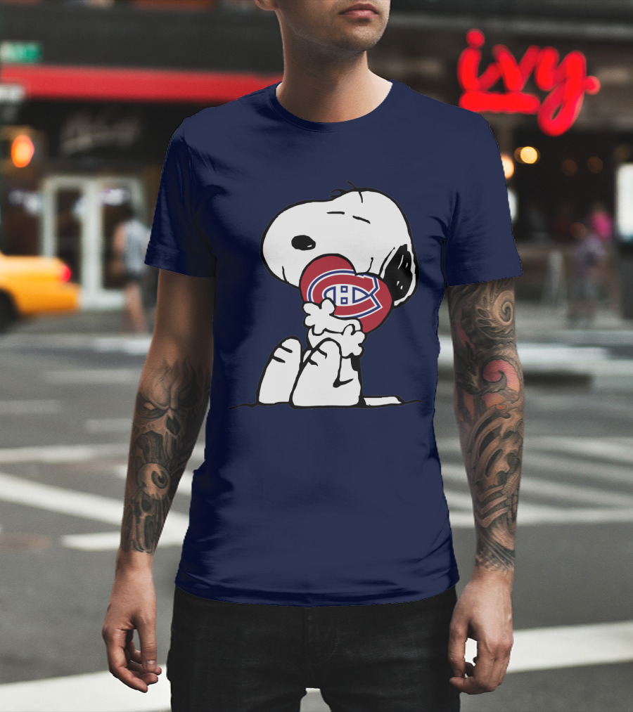 Montreal Canadiens Snoopy Hugging Heart T-Shirt