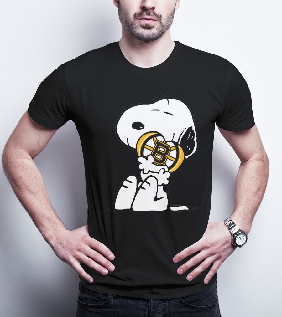 Snoopy Hugging Boston Bruins T-Shirt