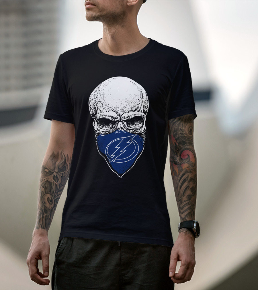 Tampa Bay Lightning Skull Bandana Hockey Fan T-Shirt