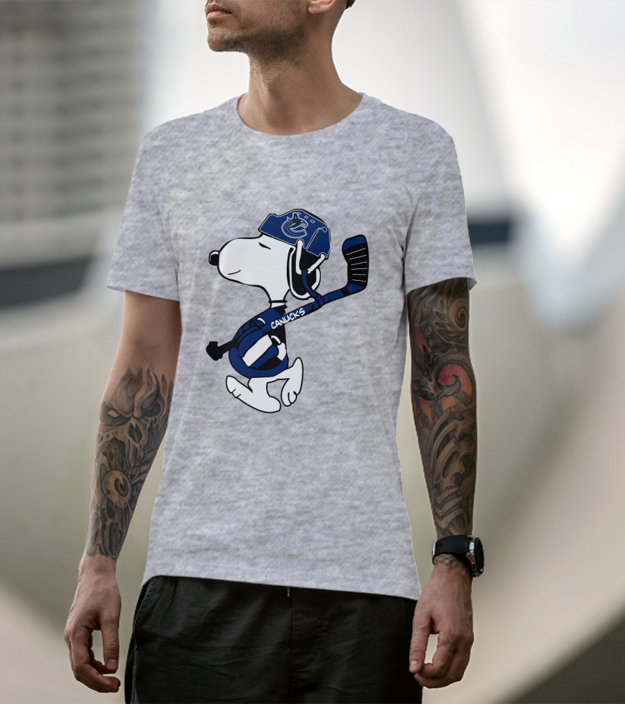 Vancouver Canucks Snoopy Hockey Player T-Shirt