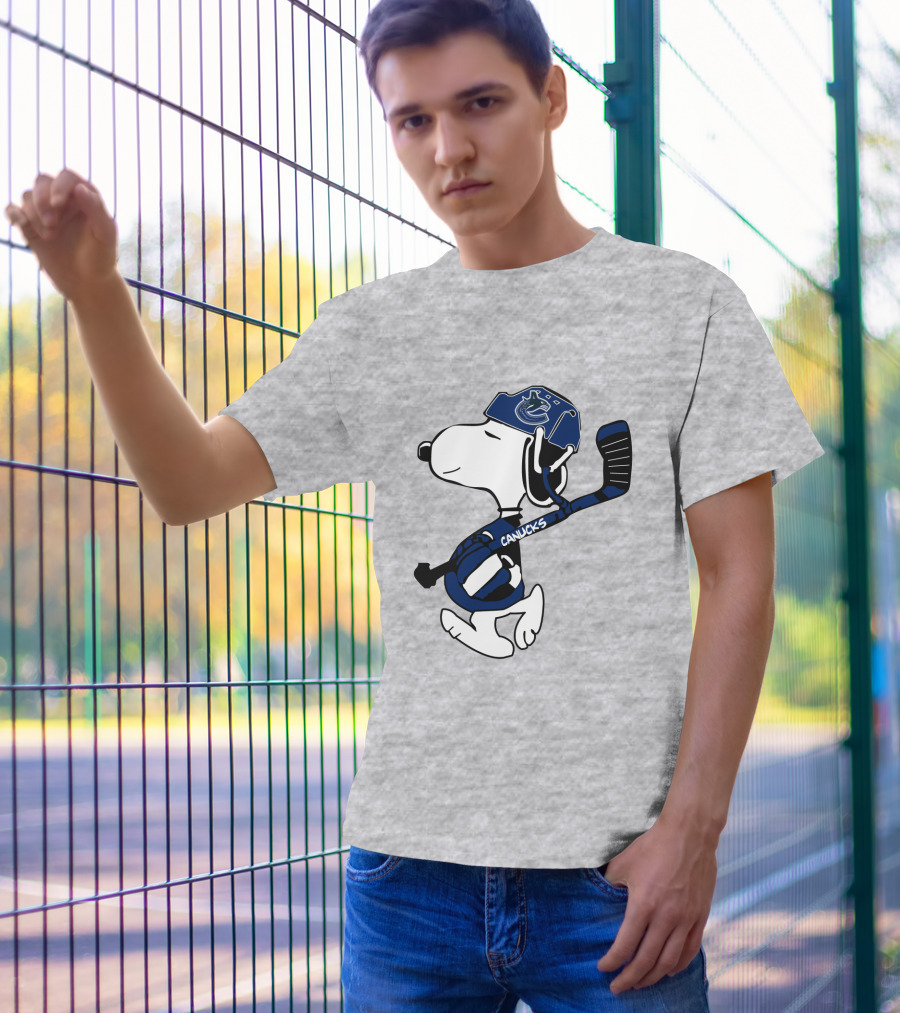 Vancouver Canucks Snoopy Hockey Player T-Shirt