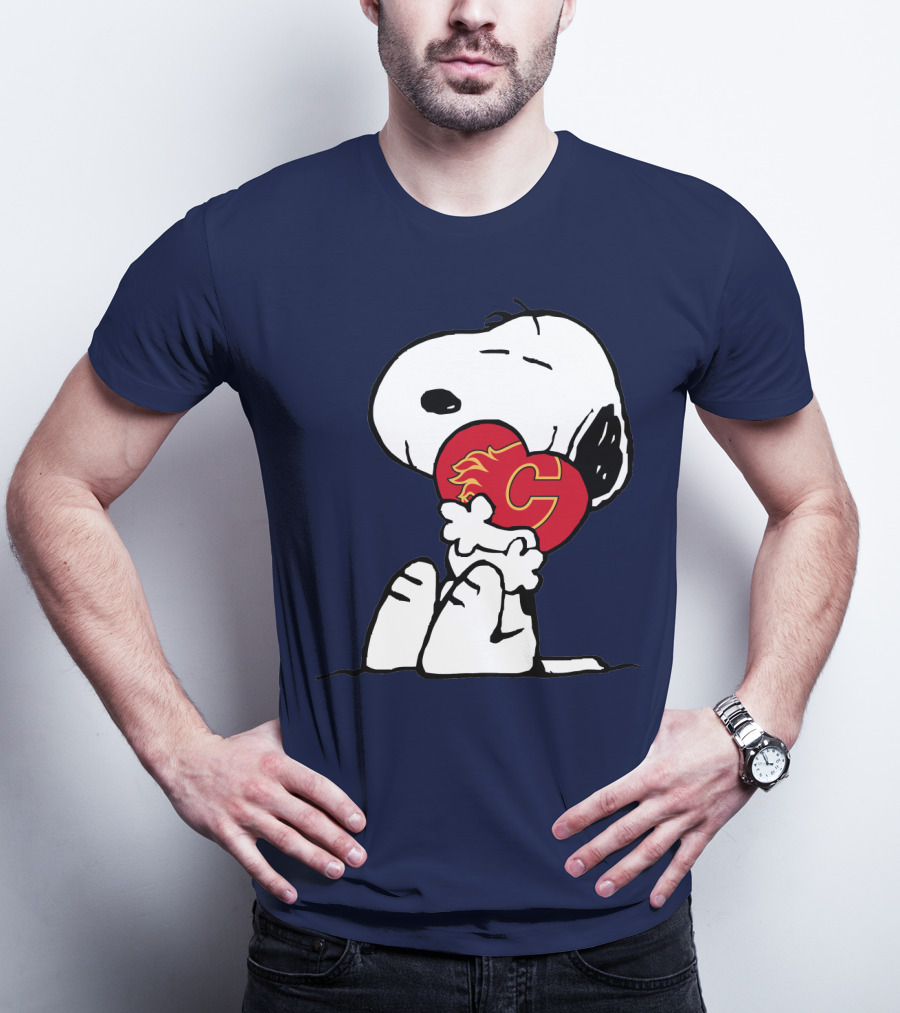 Snoopy Hugging Calgary Flames Heart T-Shirt