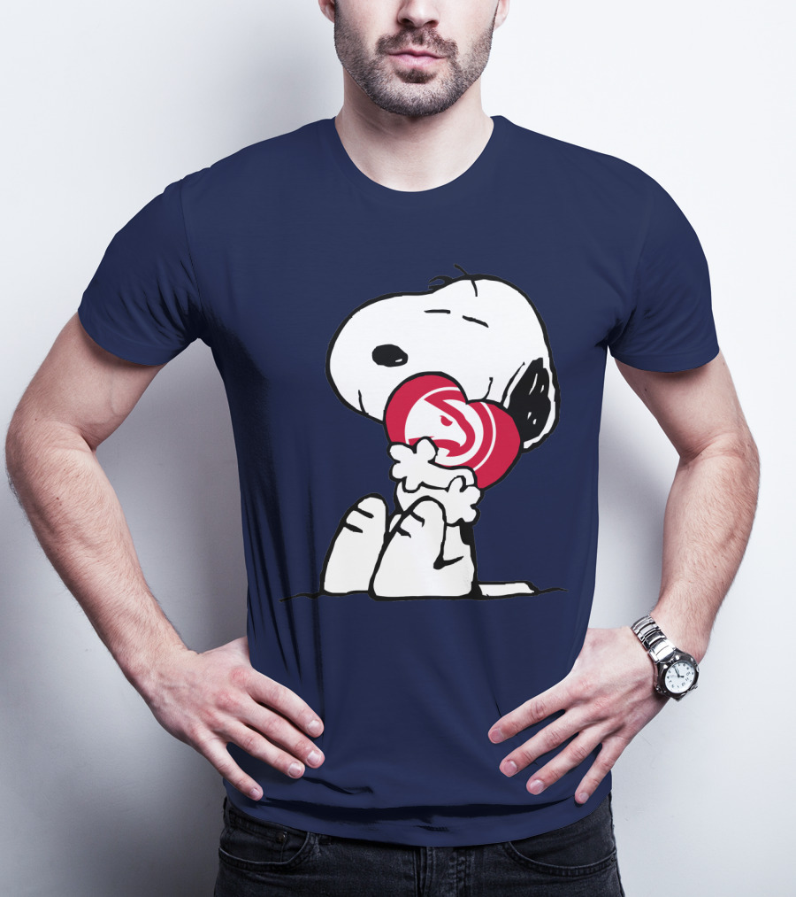 Atlanta Hawks Snoopy Hugging T-Shirt