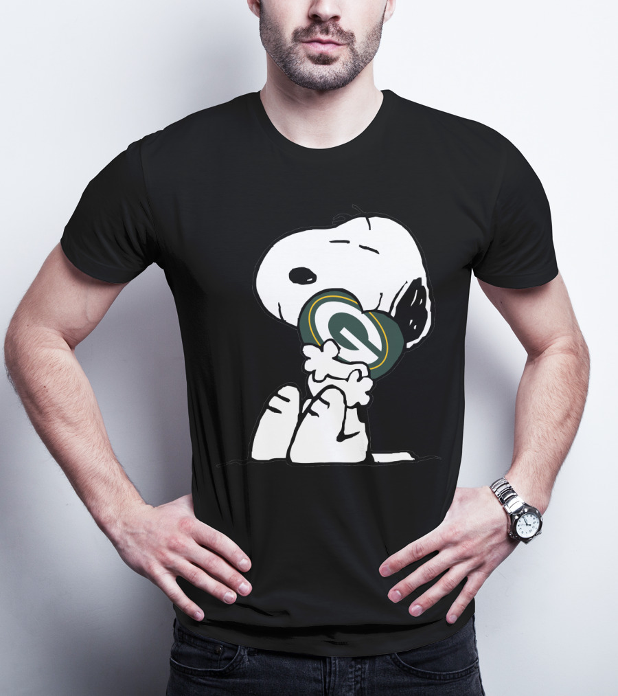 Green Bay Packers Snoopy Hugging T-Shirt