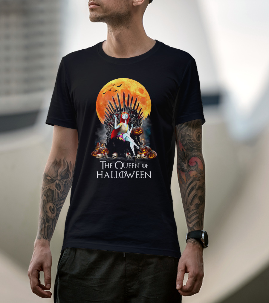The Queen Of Halloween Throne With Pumpkins And Full Moon T-Shirt