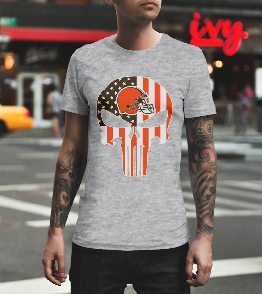Browns American Flag Skull Helmet T-Shirt