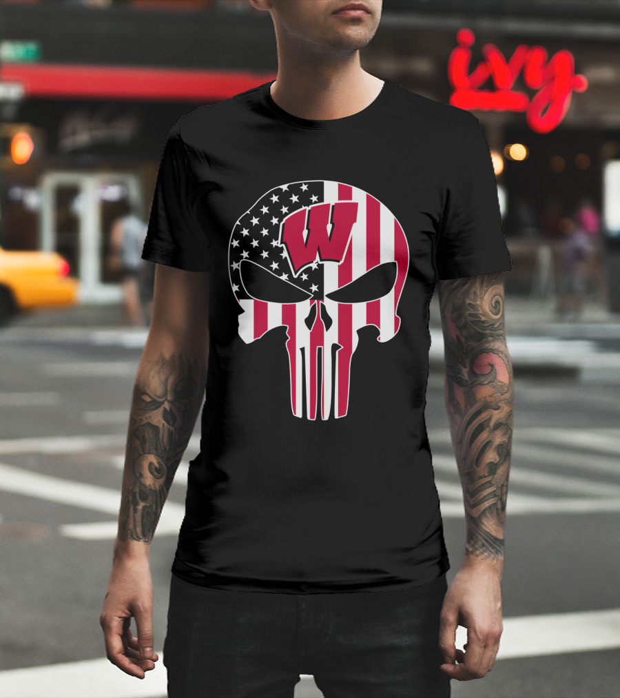 Wisconsin Badgers W Punisher Skull American Flag T-Shirt