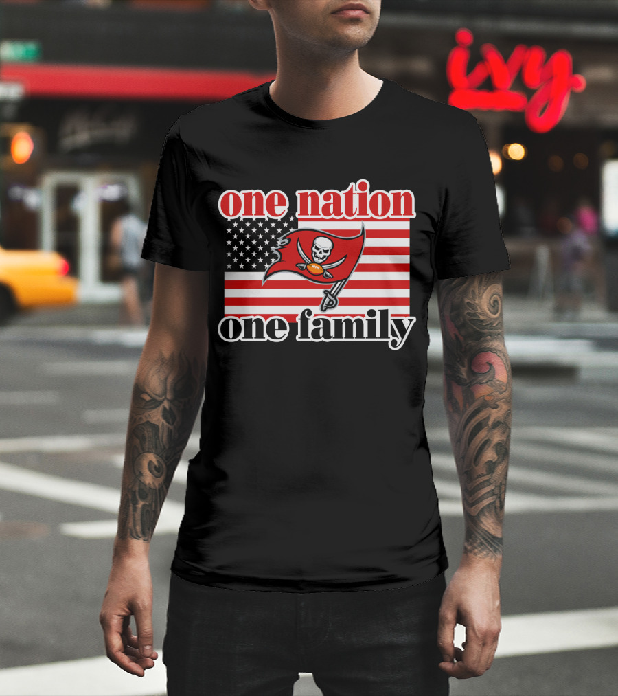 One Nation One Family Tampa Bay Buccaneers American Flag T-Shirt