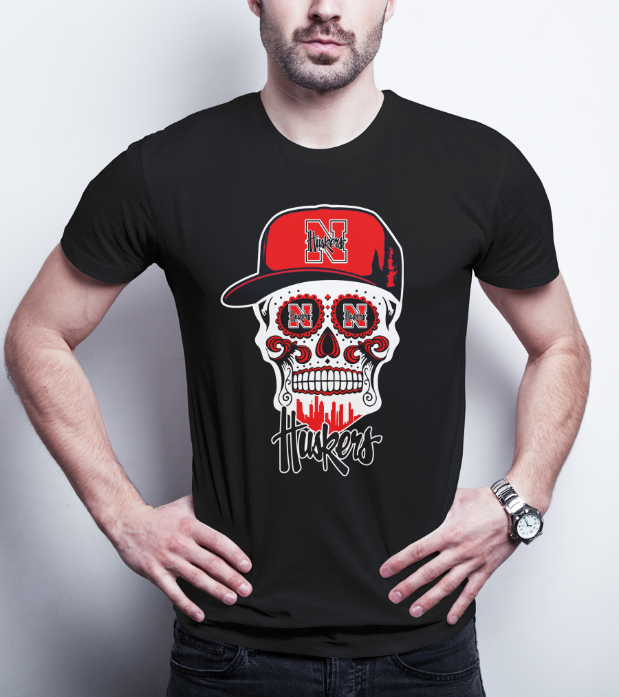 Nebraska Cornhuskers Huskers Skull With Red Cap And Cityscape T-Shirt