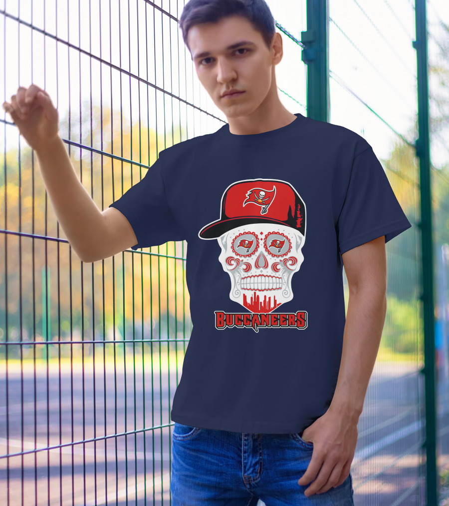 Buccaneers Skull With Hat T-Shirt