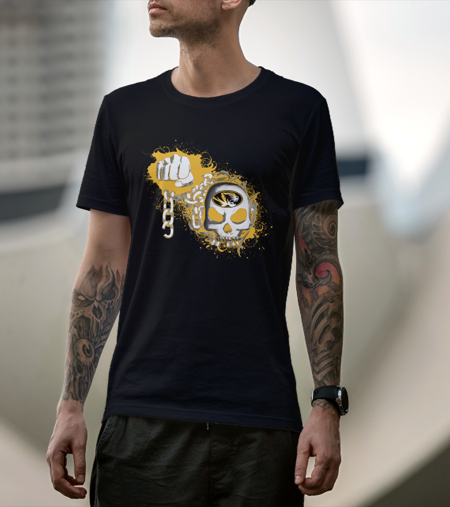 Missouri Tigers Skull Fist Chain Emblem T-Shirt
