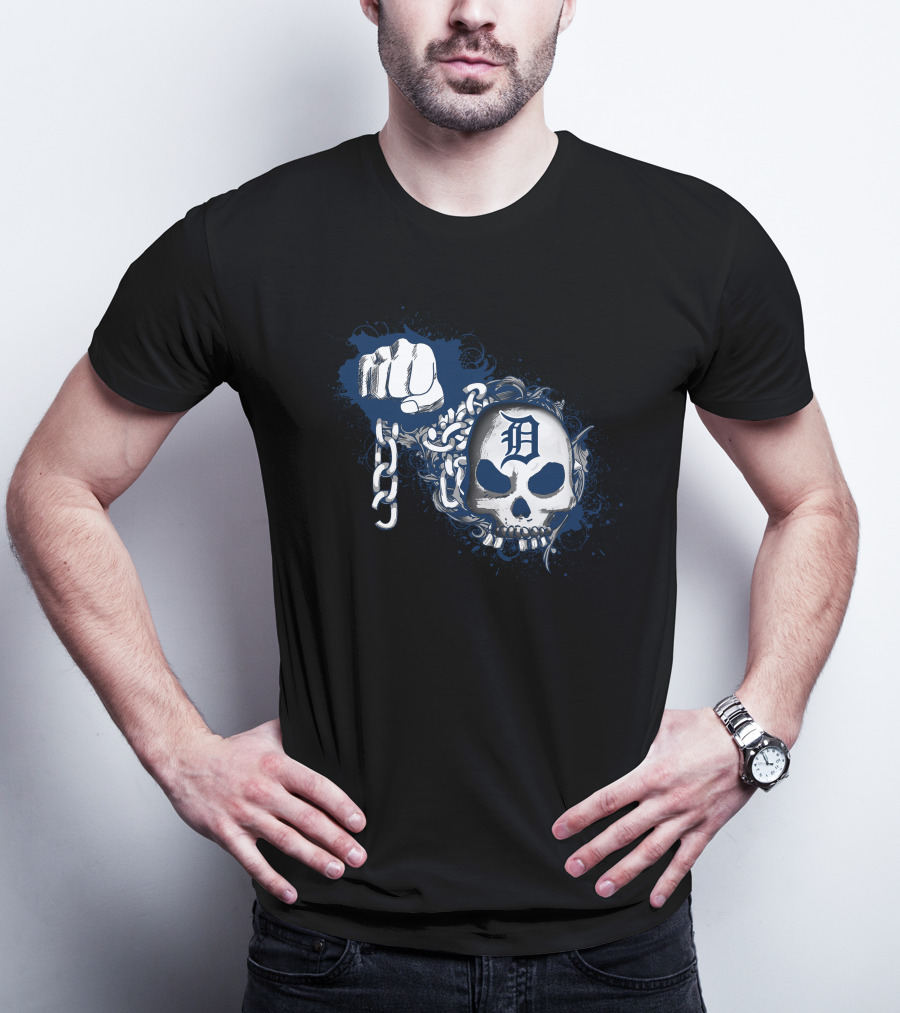 Detroit Tigers Skull Fist Chain T-Shirt