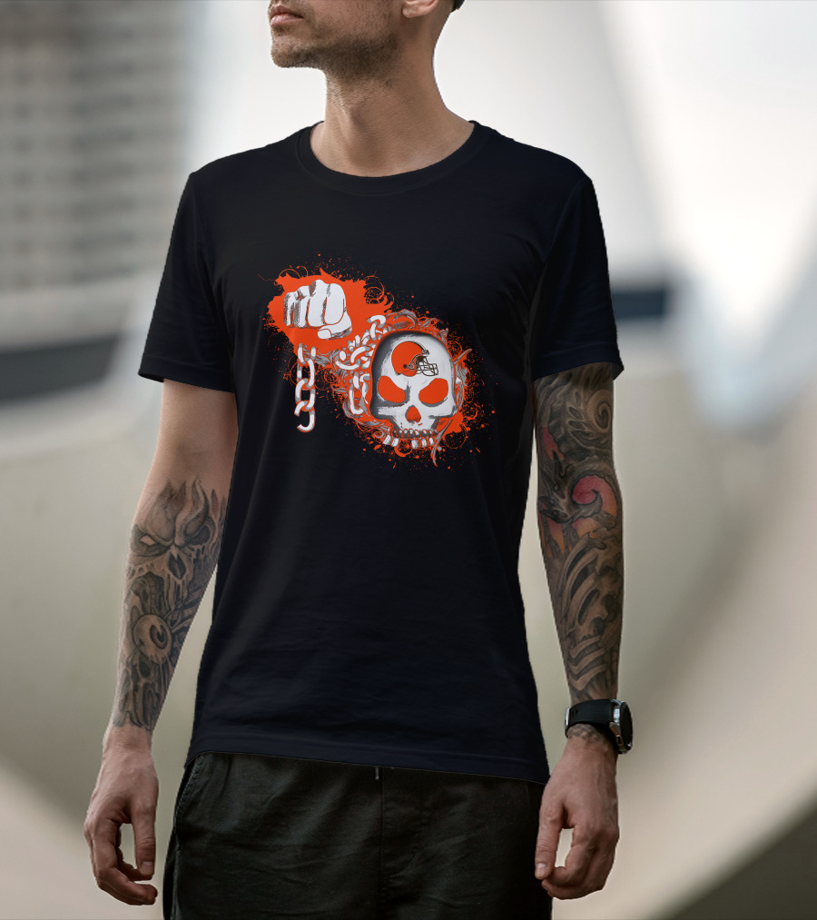 Cleveland Browns Skull Helmet Fist Chains T-Shirt