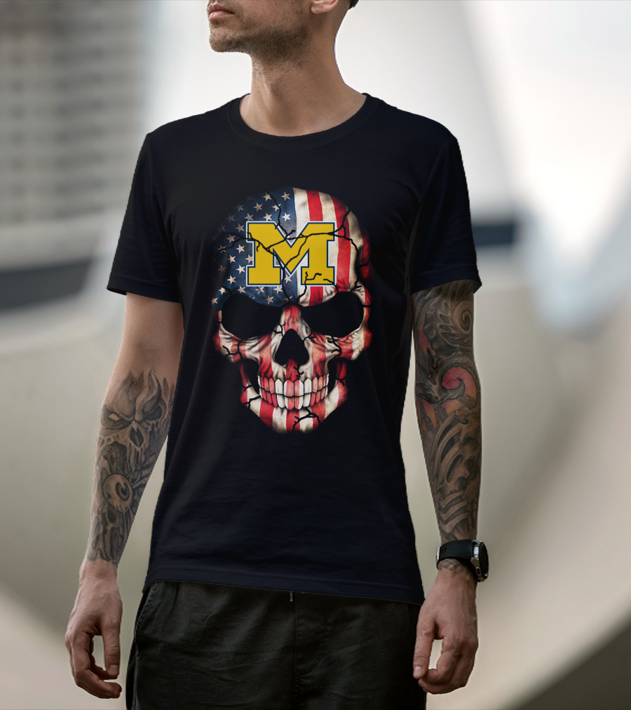 Michigan Wolverines American Flag Skull 67 T-Shirt