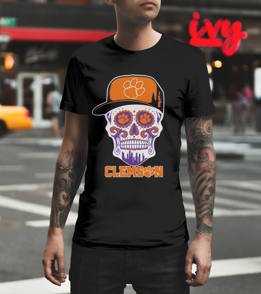 Clemson Tigers Skull With Orange Paw Hat And Cityscape Details T-Shirt