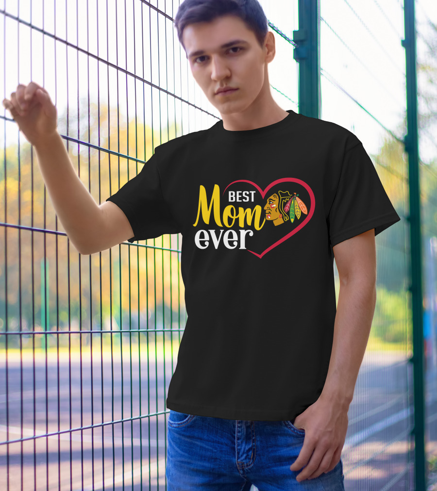 Chicago Blackhawks Best Mom Ever Heart T-Shirt
